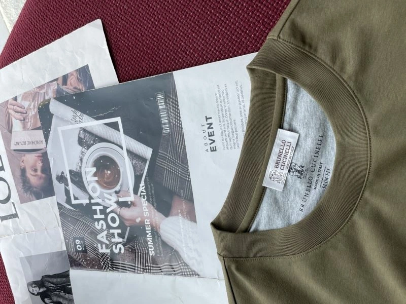Exact replica Chanel T-Shirts