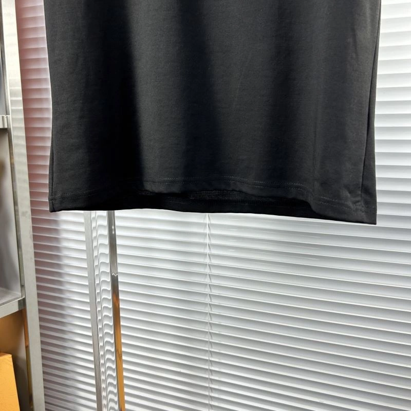 Accurate model Chanel T-Shirts