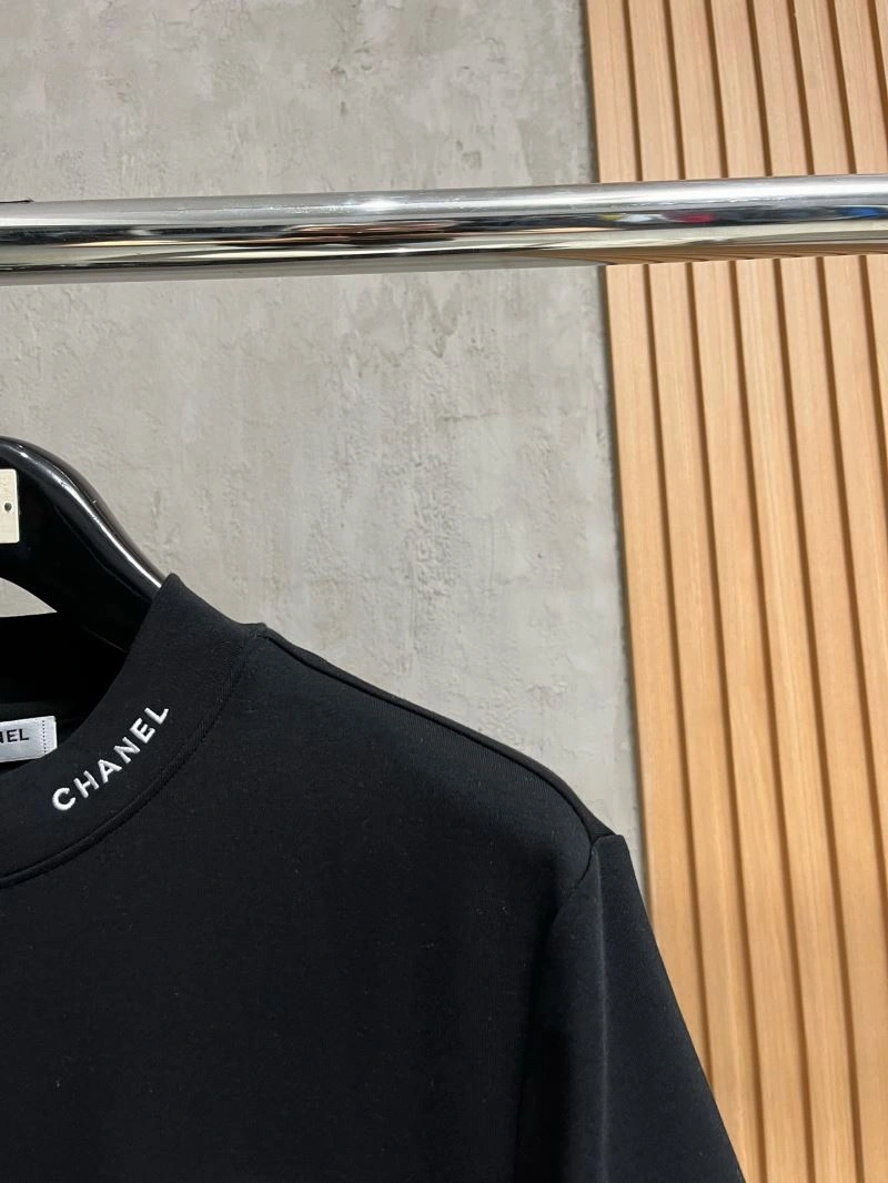 Brand-original Chanel T-Shirts