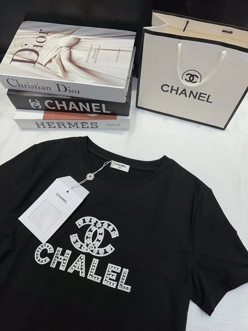 Low-cost Chanel T-Shirts