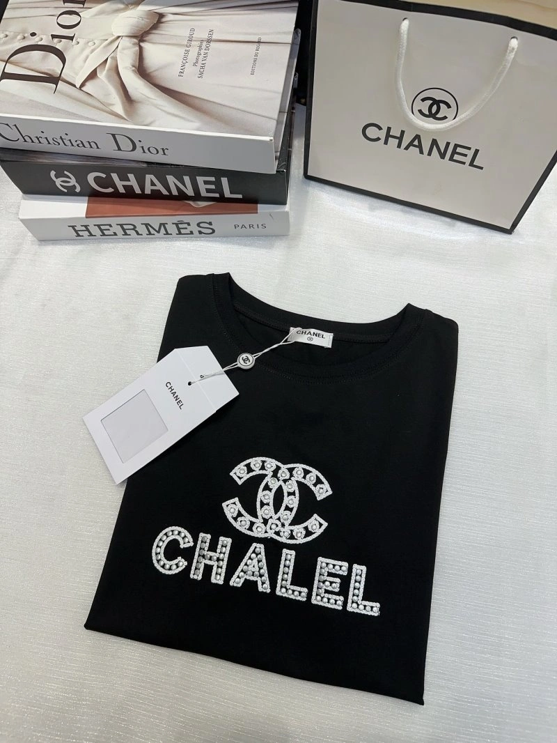 Low-cost Chanel T-Shirts