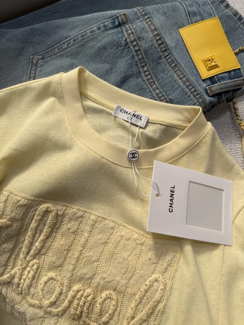 Top mirror Chanel T-Shirts