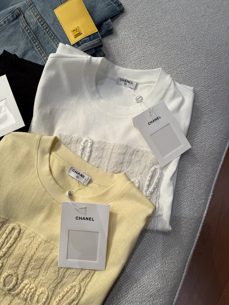 Top mirror Chanel T-Shirts