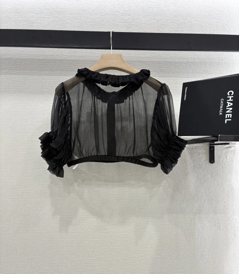 Accurate model Chanel T-Shirts