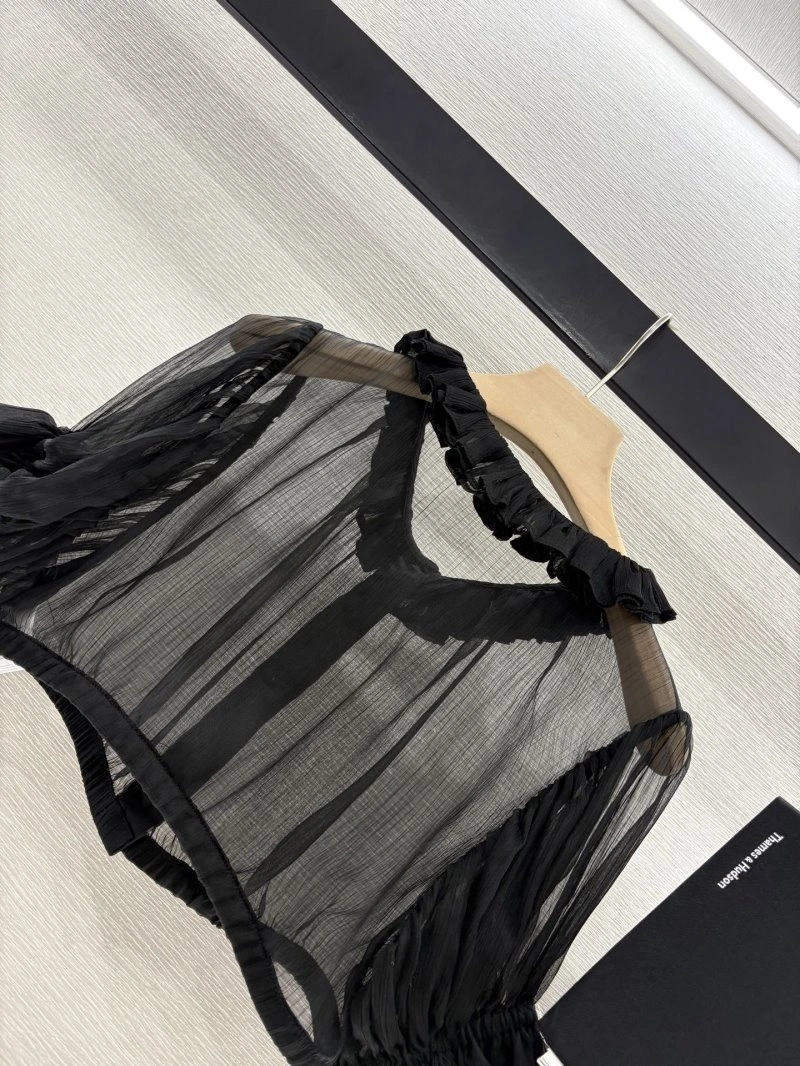 Accurate model Chanel T-Shirts