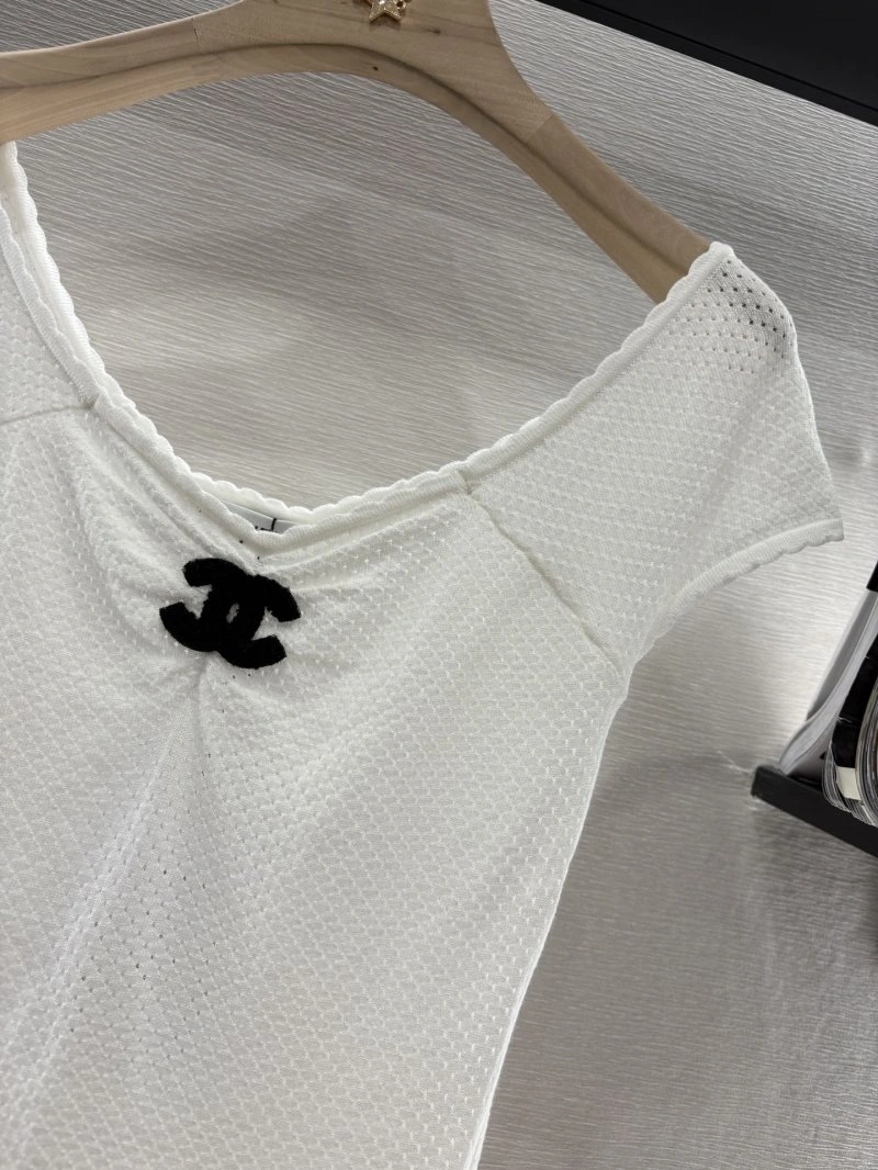 Top mirror Chanel T-Shirts