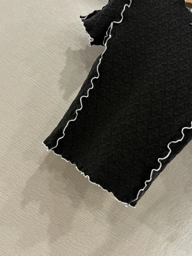 Brand-original Chanel T-Shirts