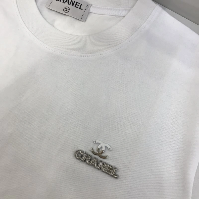 Accurate model Chanel T-Shirts