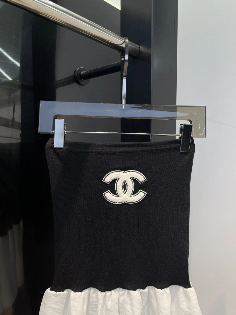 Accurate model Chanel T-Shirts