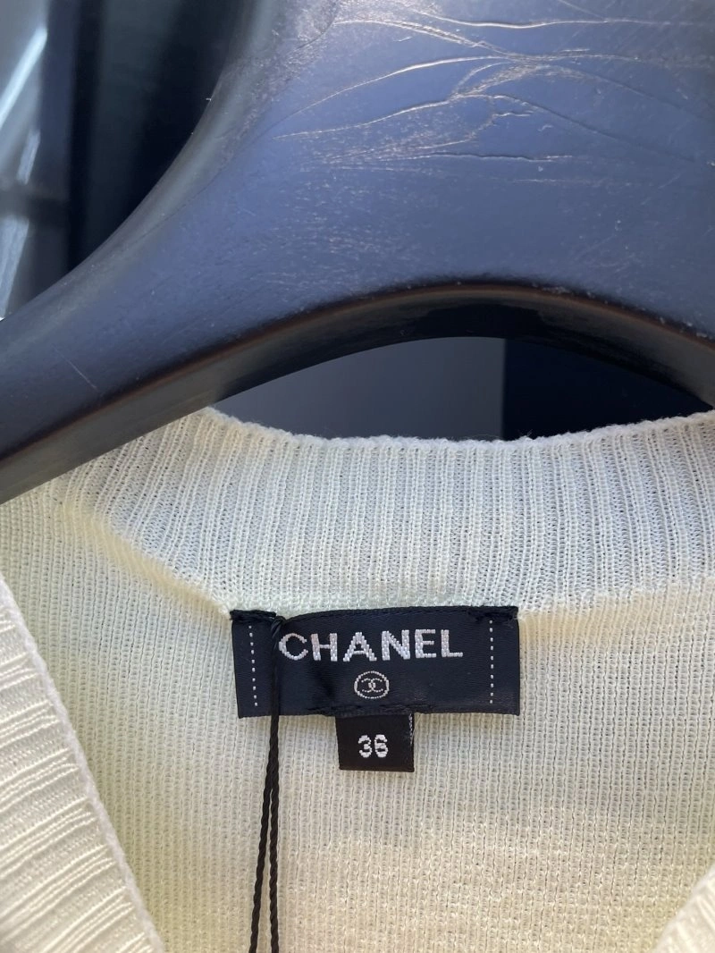 Accurate model Chanel T-Shirts