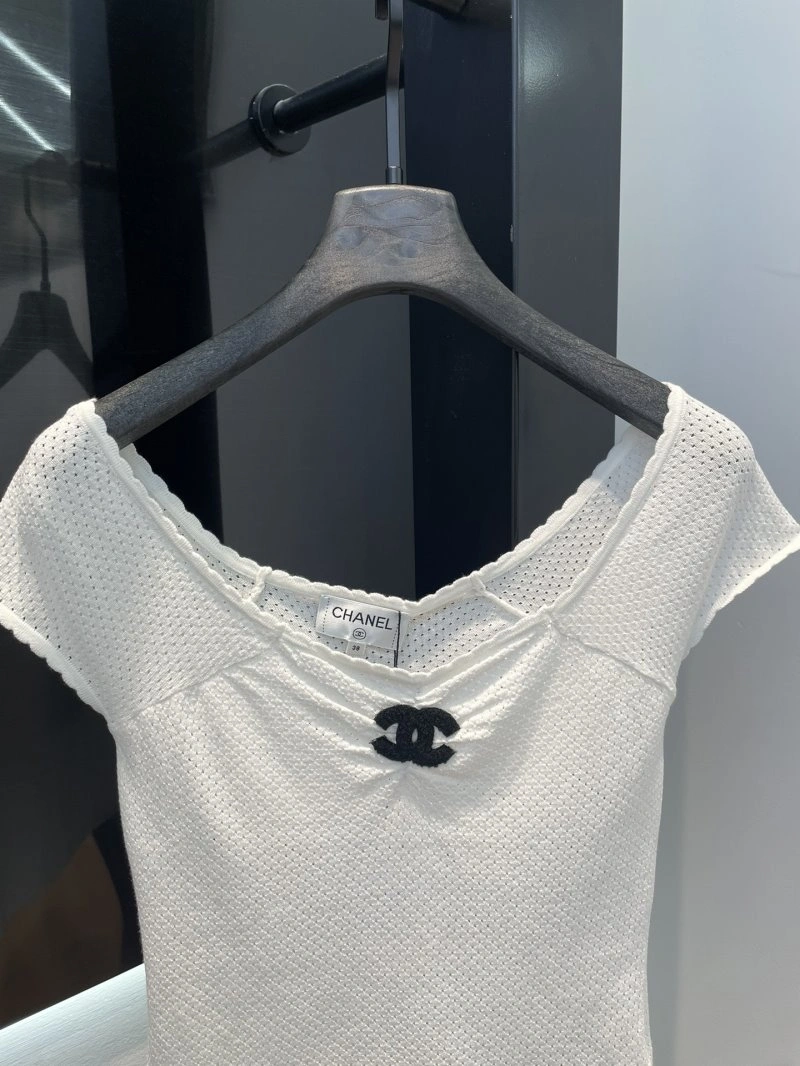 Top match Chanel T-Shirts