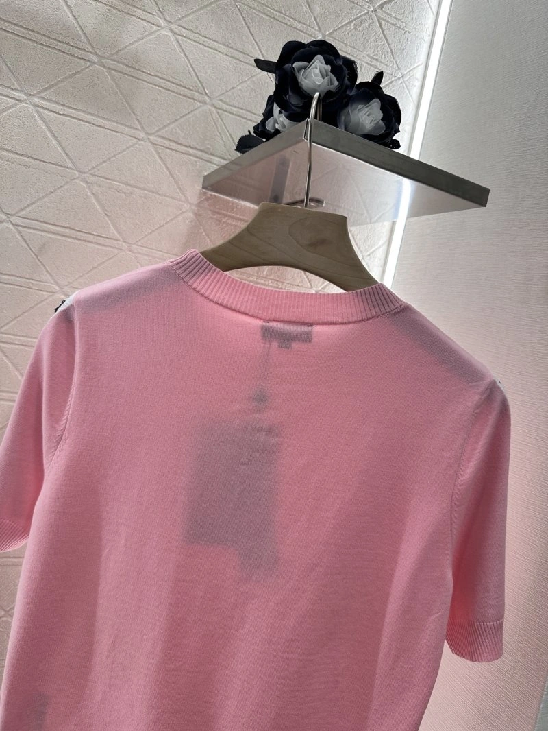 Economical Chanel T-Shirts