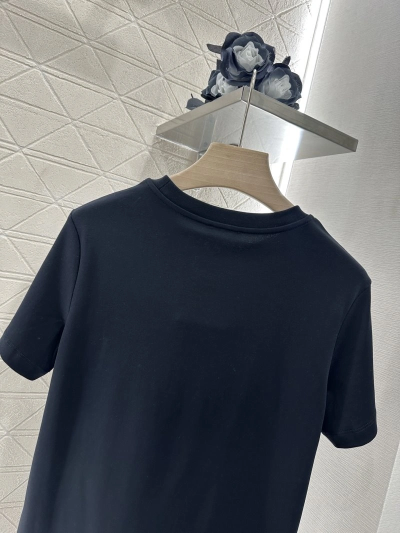 Bargain Chanel T-Shirts