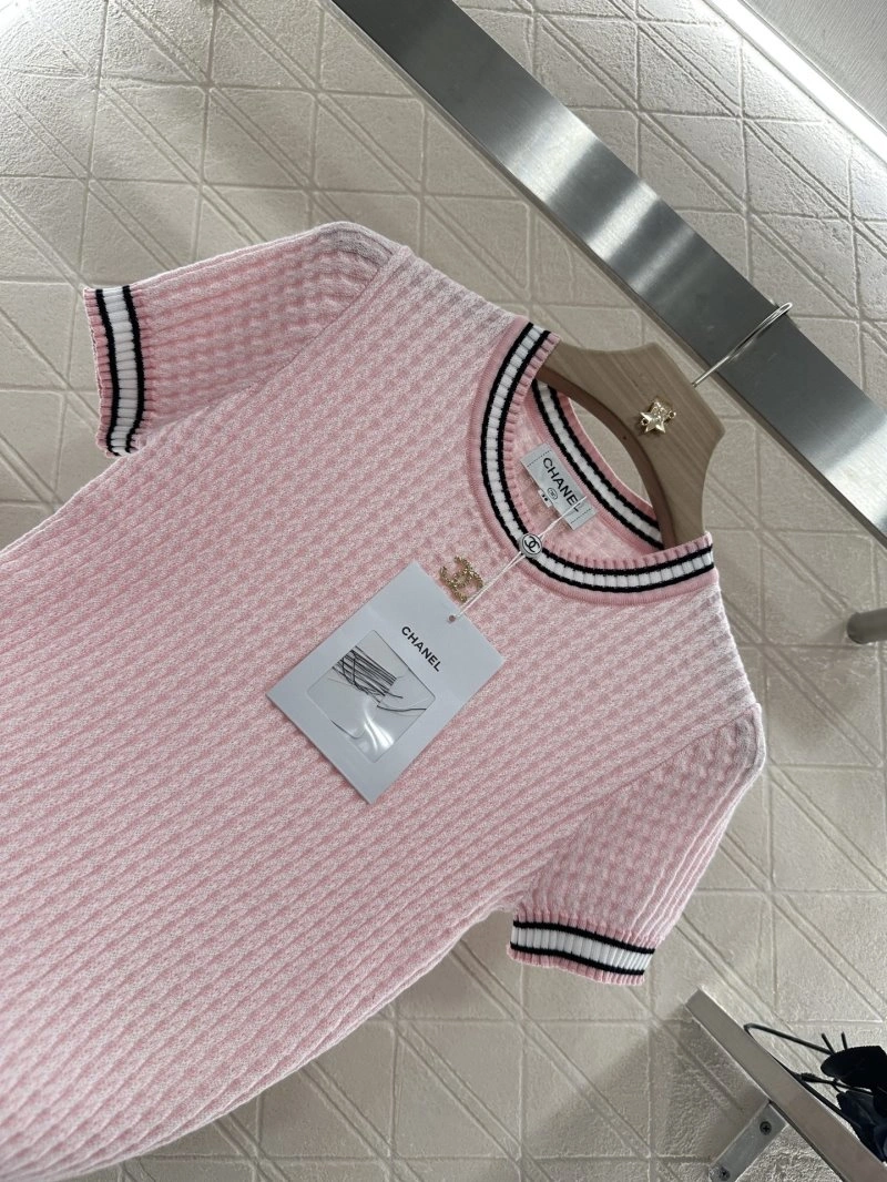 Low-cost Chanel T-Shirts