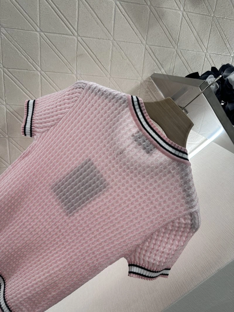 Low-cost Chanel T-Shirts