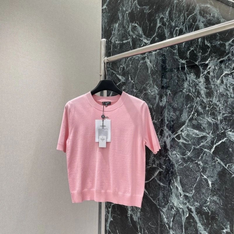 Top match Chanel T-Shirts