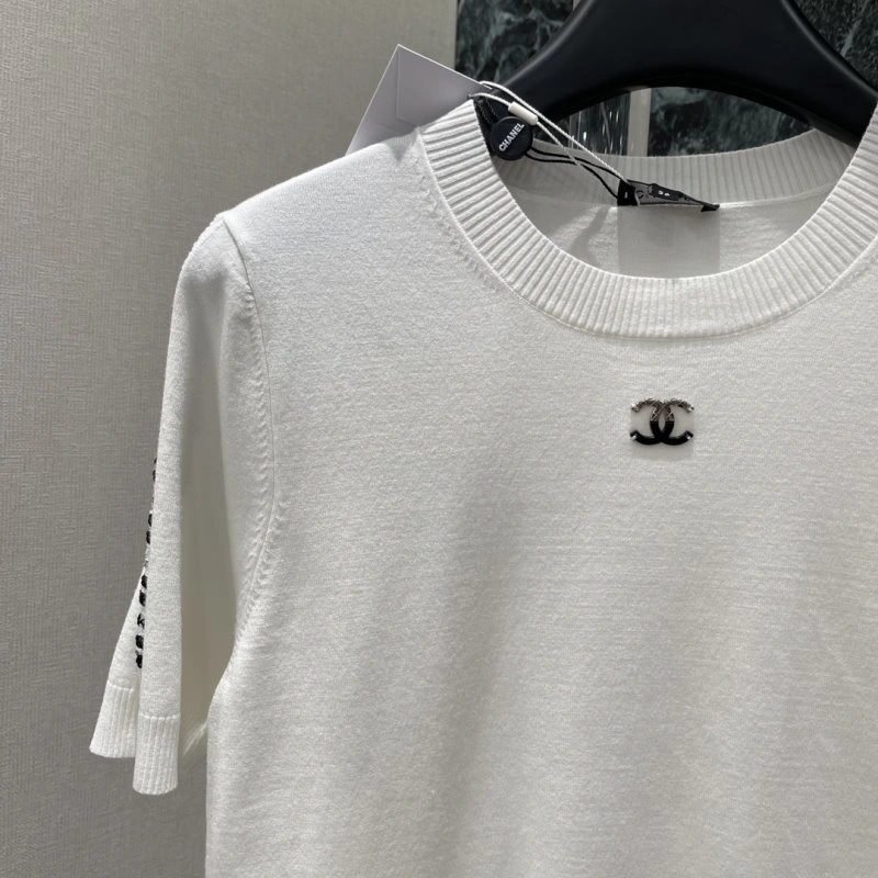 Top match Chanel T-Shirts