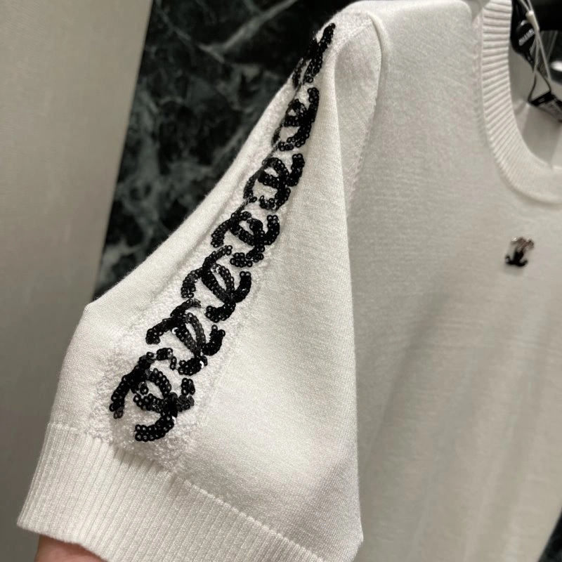 Top match Chanel T-Shirts