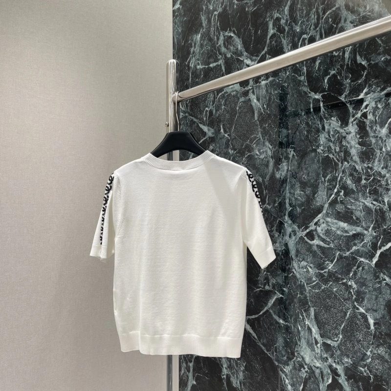 Top match Chanel T-Shirts