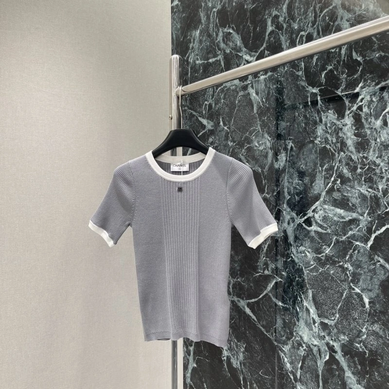Top match Chanel T-Shirts