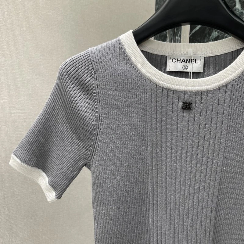 Top match Chanel T-Shirts