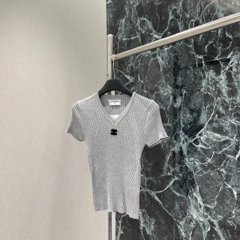 Top match Chanel T-Shirts