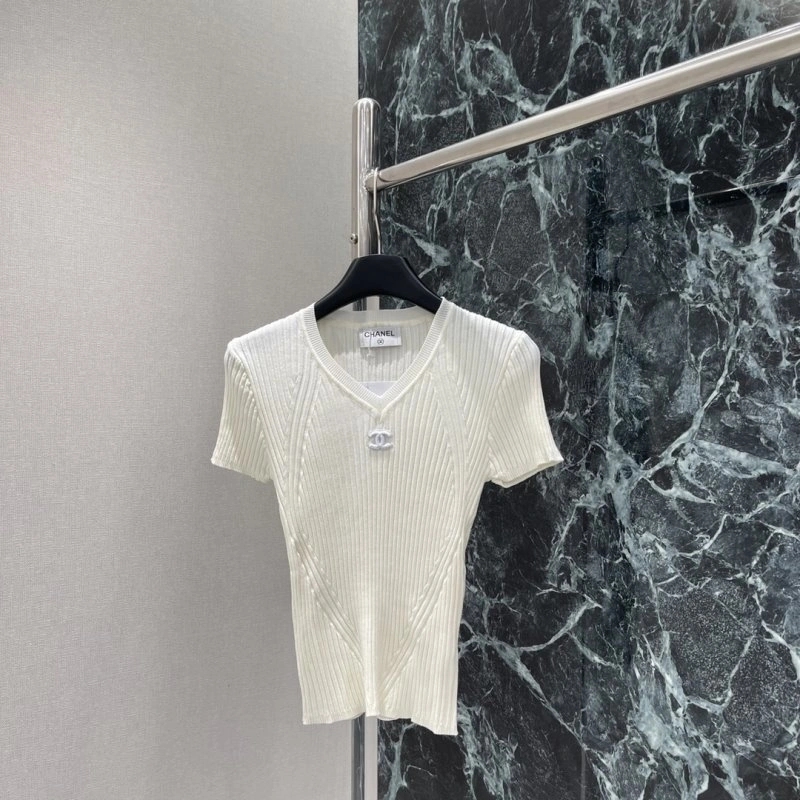 Top match Chanel T-Shirts