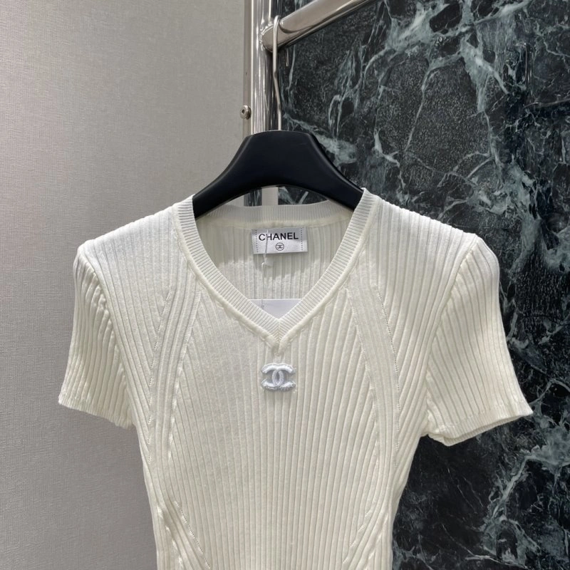 Top match Chanel T-Shirts