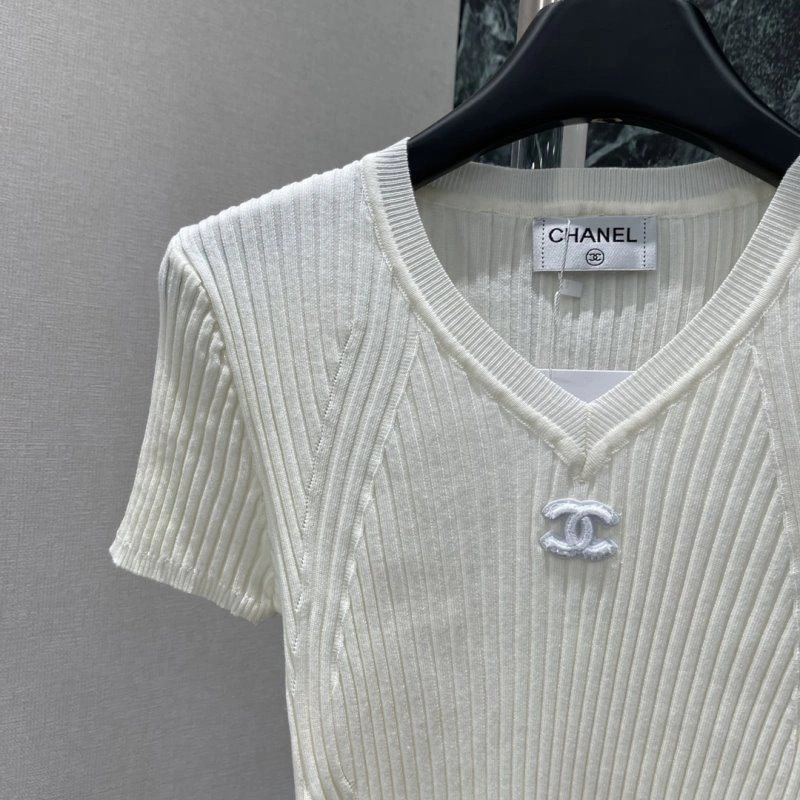 Top match Chanel T-Shirts