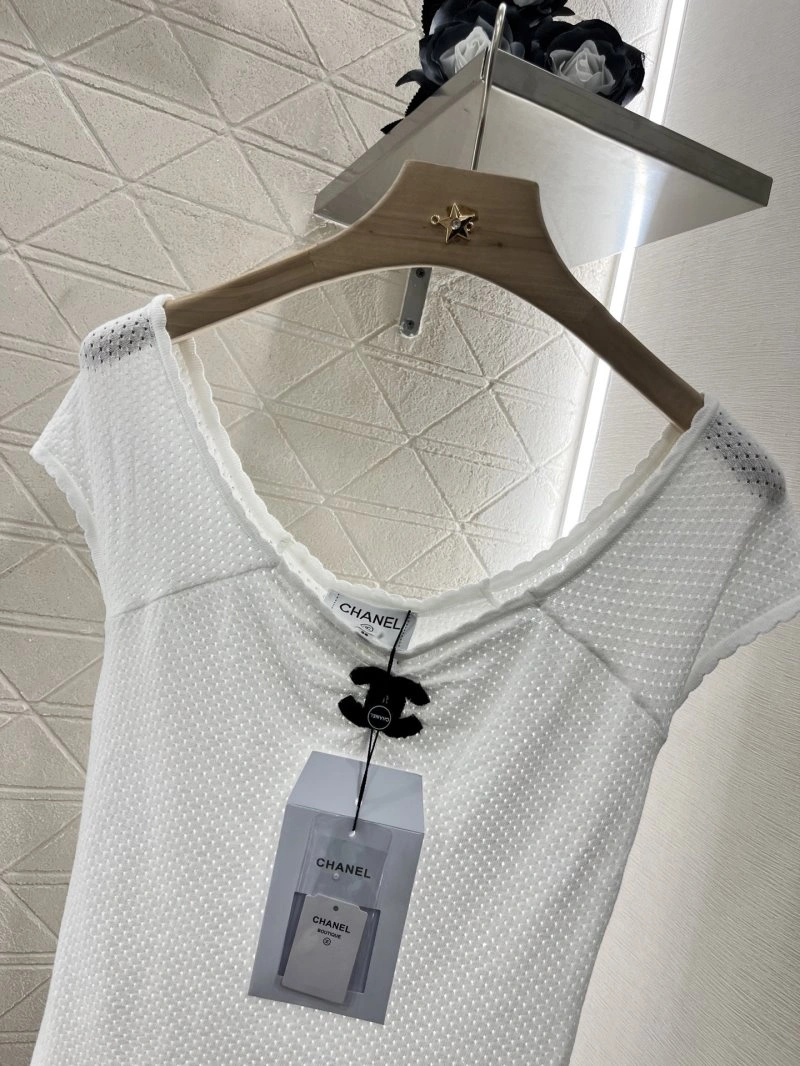 Top mirror Chanel T-Shirts
