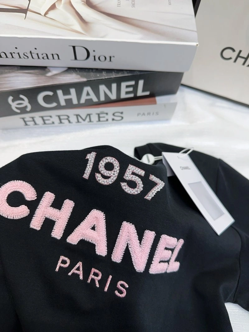 Economical Chanel T-Shirts