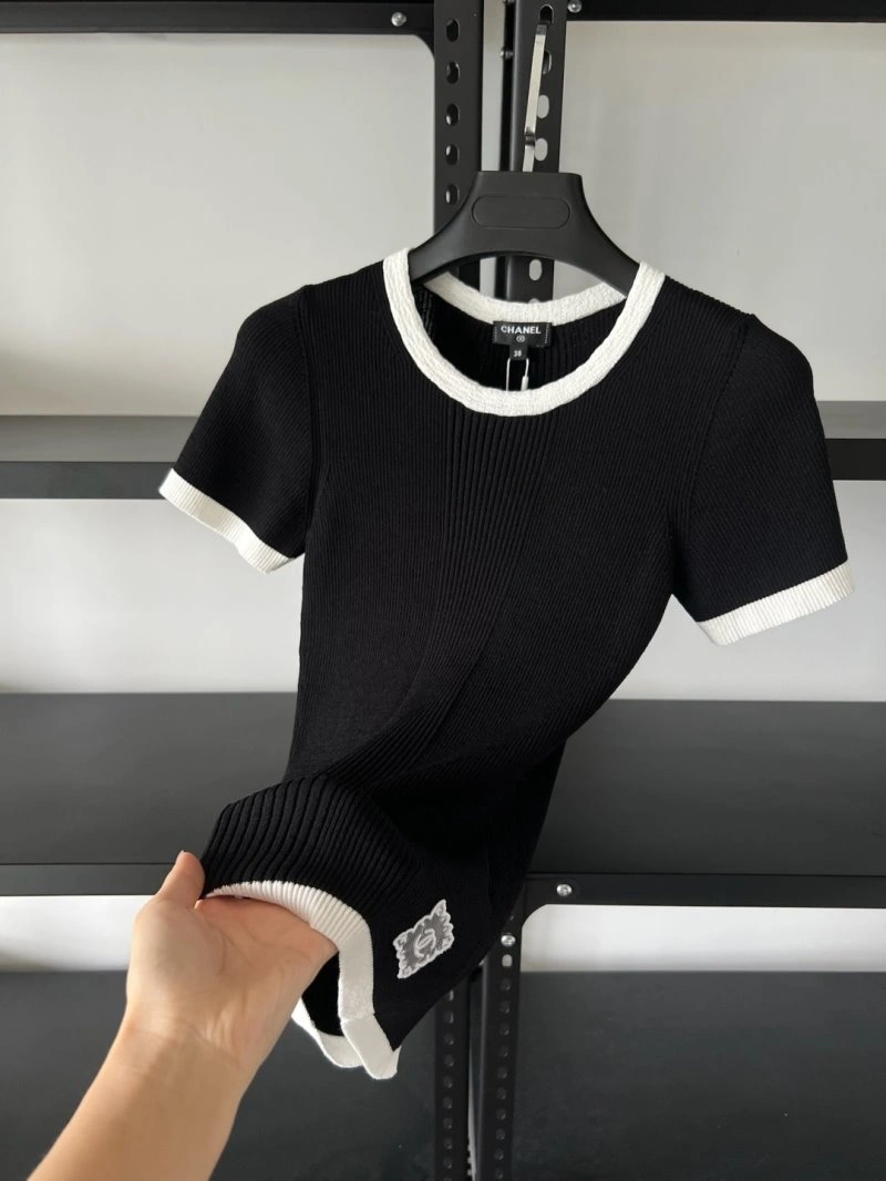 Accurate model Chanel T-Shirts
