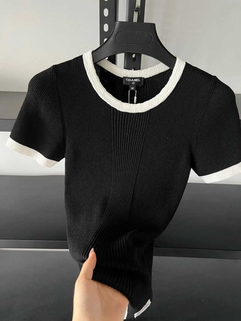 Accurate model Chanel T-Shirts