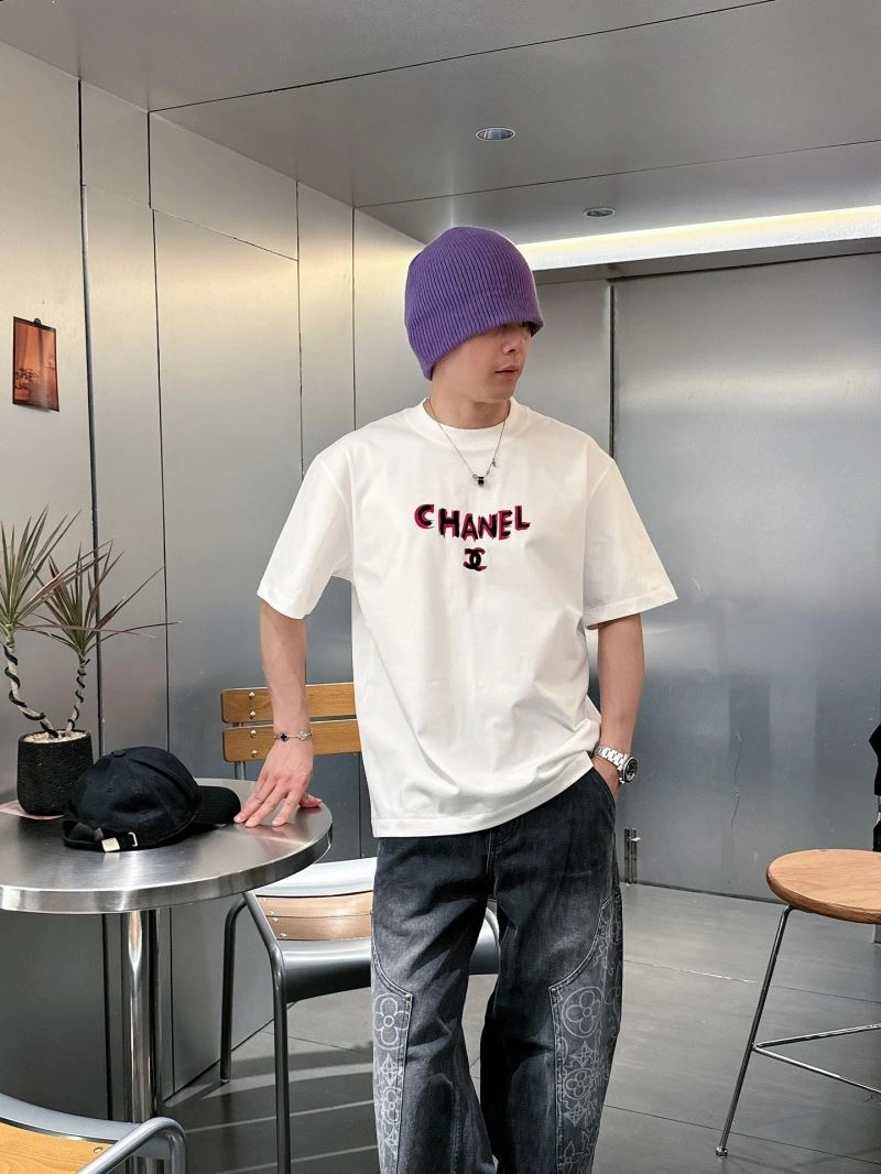 Bargain Chanel T-Shirts