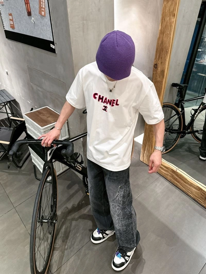 Bargain Chanel T-Shirts