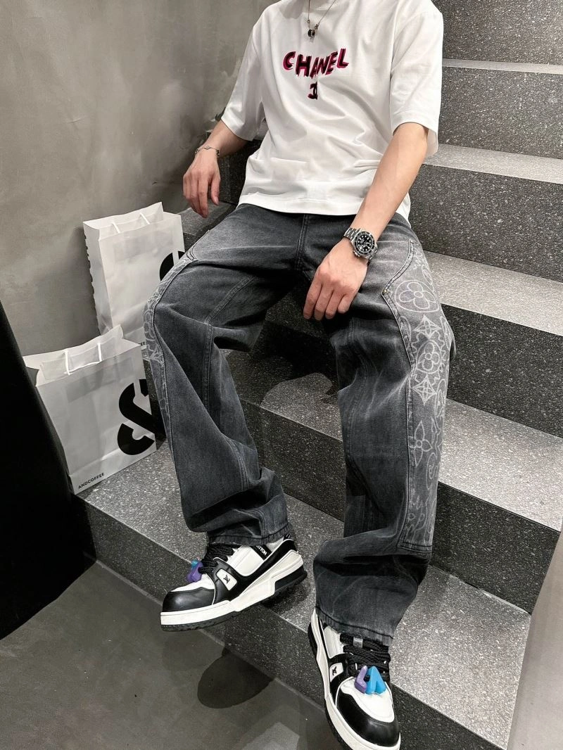Bargain Chanel T-Shirts