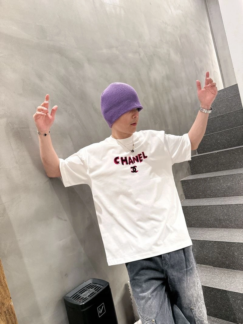 Bargain Chanel T-Shirts