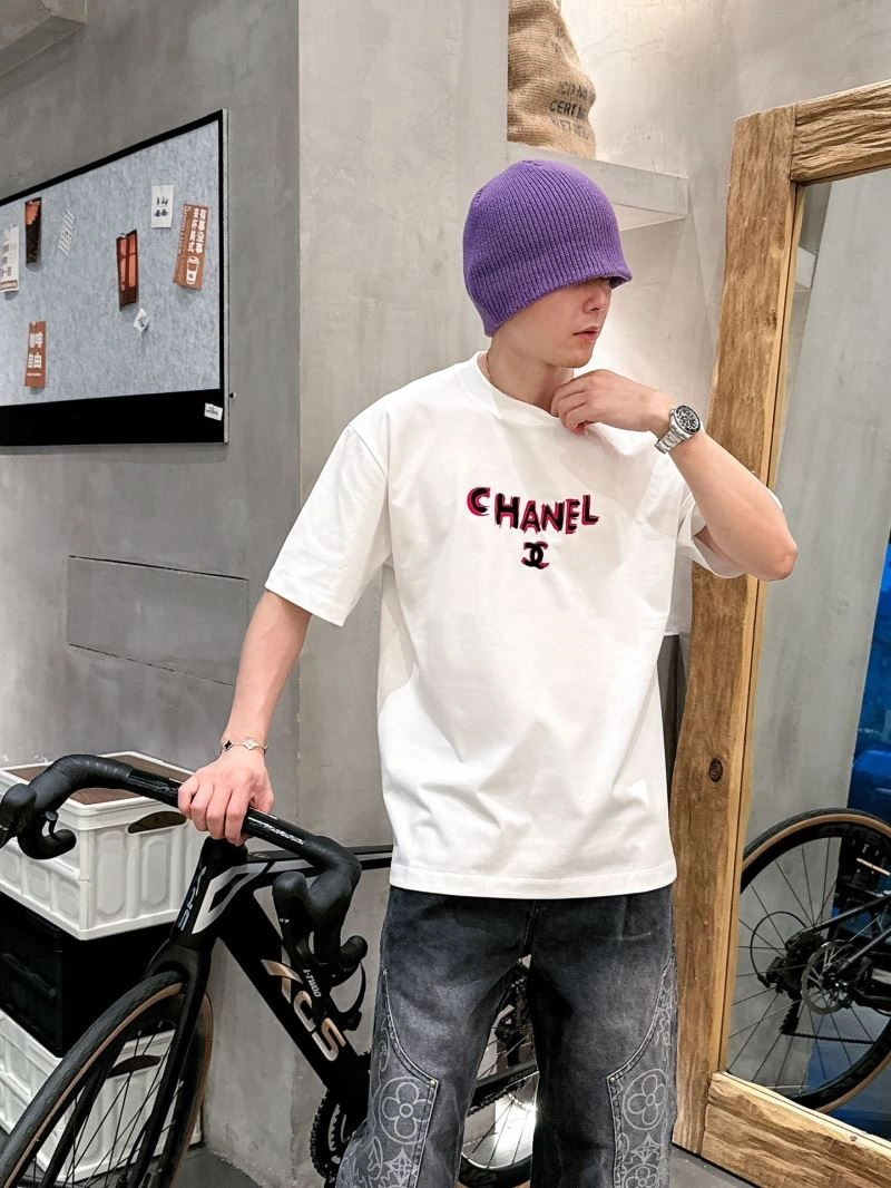 Bargain Chanel T-Shirts