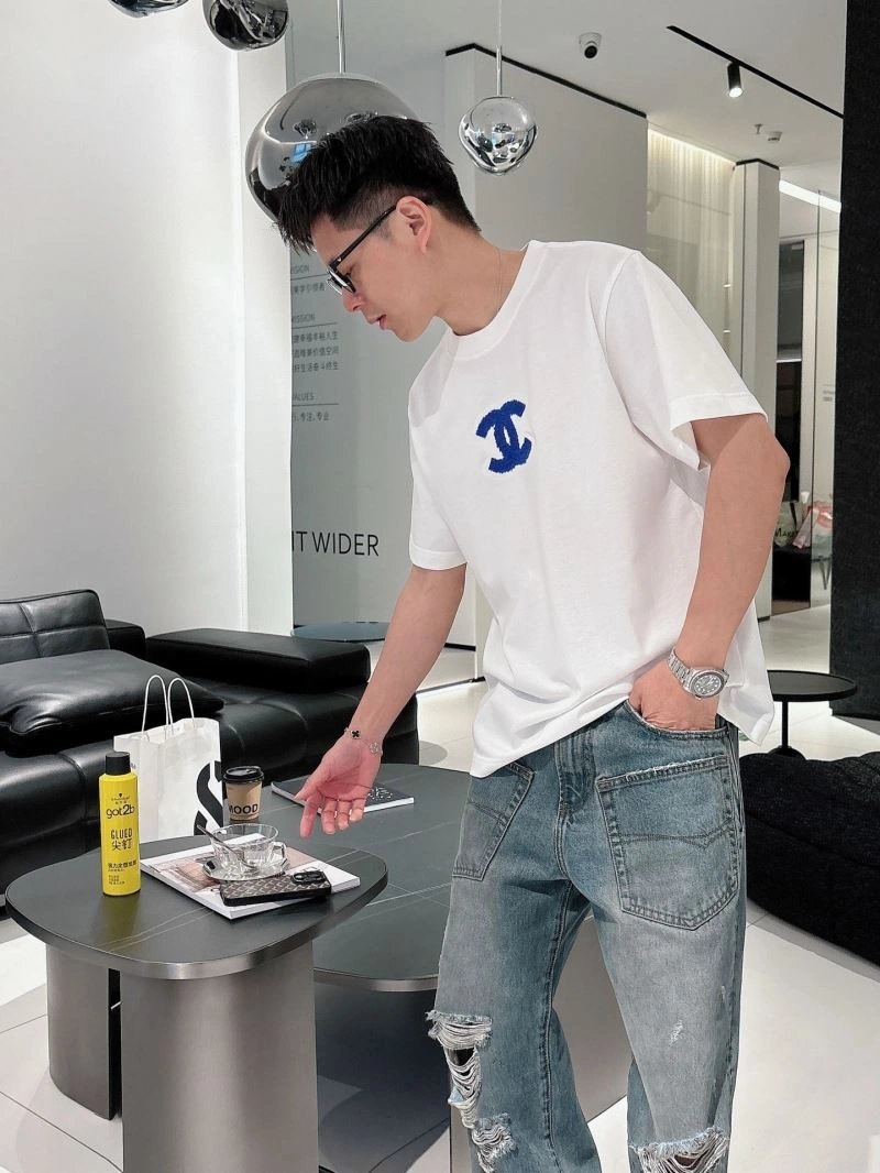 Low-cost Chanel T-Shirts