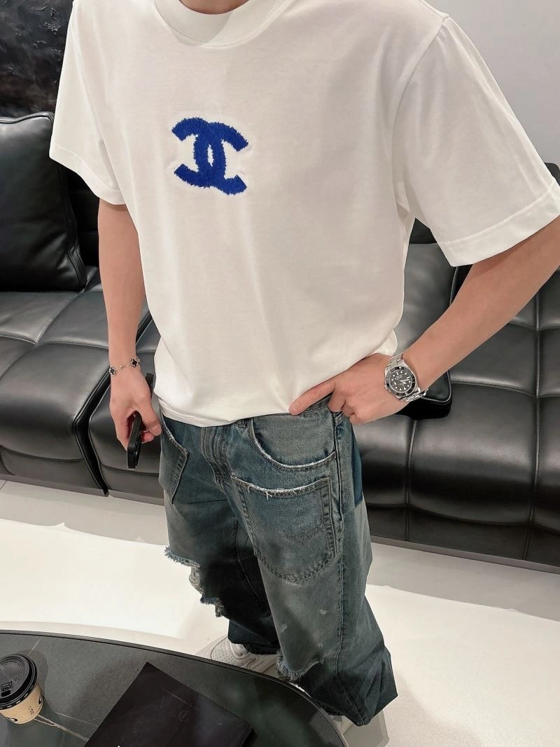Low-cost Chanel T-Shirts