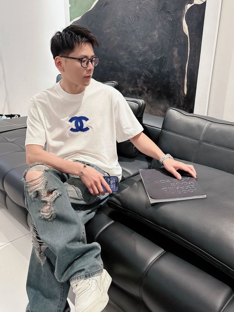 Low-cost Chanel T-Shirts