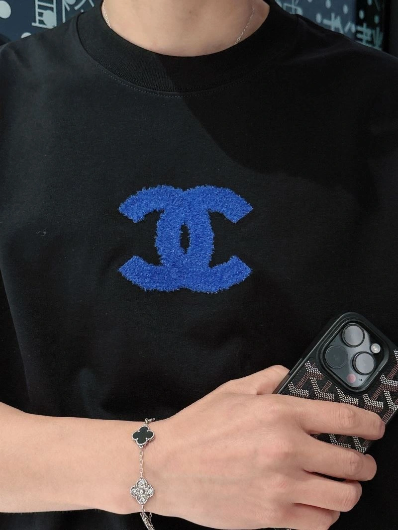 Low-cost Chanel T-Shirts
