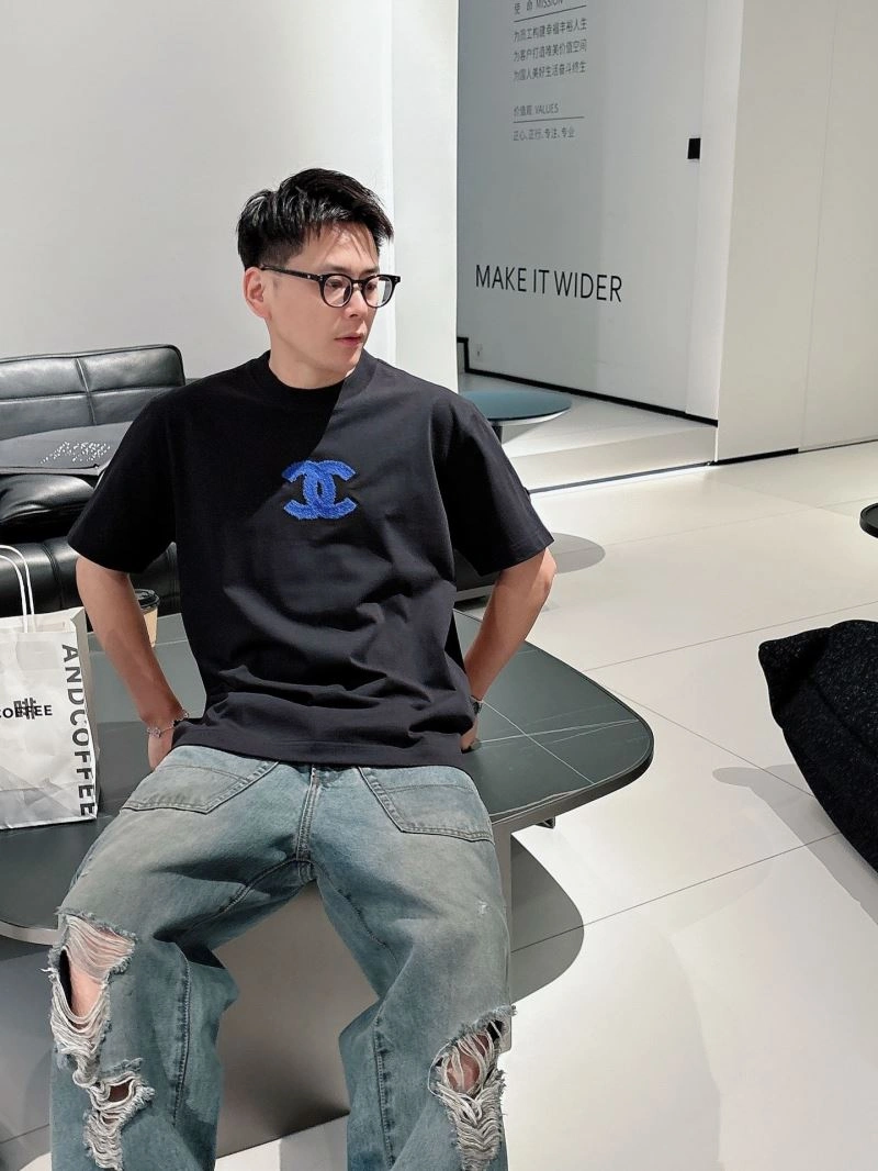 Low-cost Chanel T-Shirts
