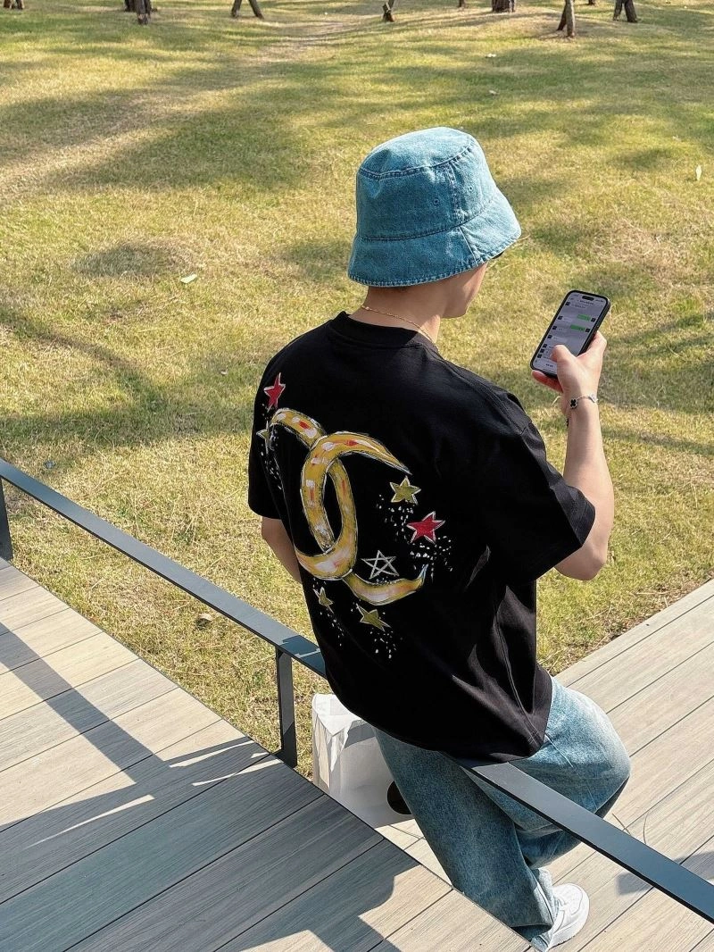 Discounted Chanel T-Shirts