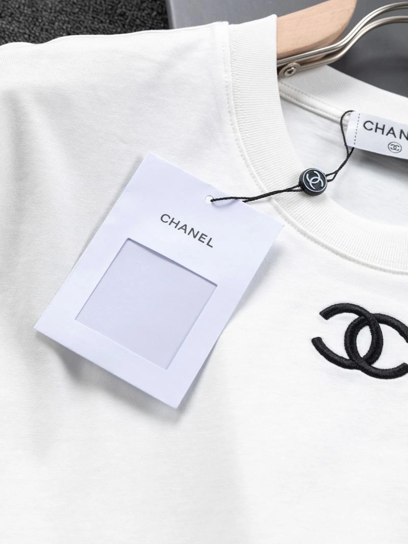 Exact replica Chanel T-Shirts