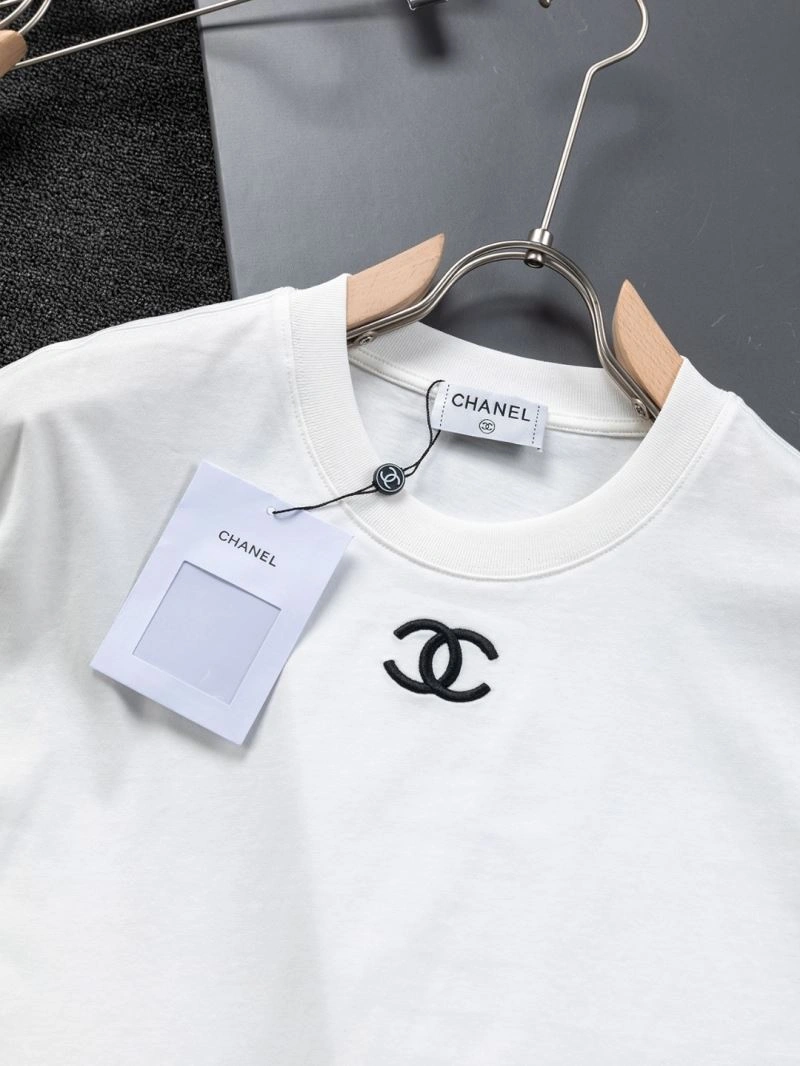 Exact replica Chanel T-Shirts