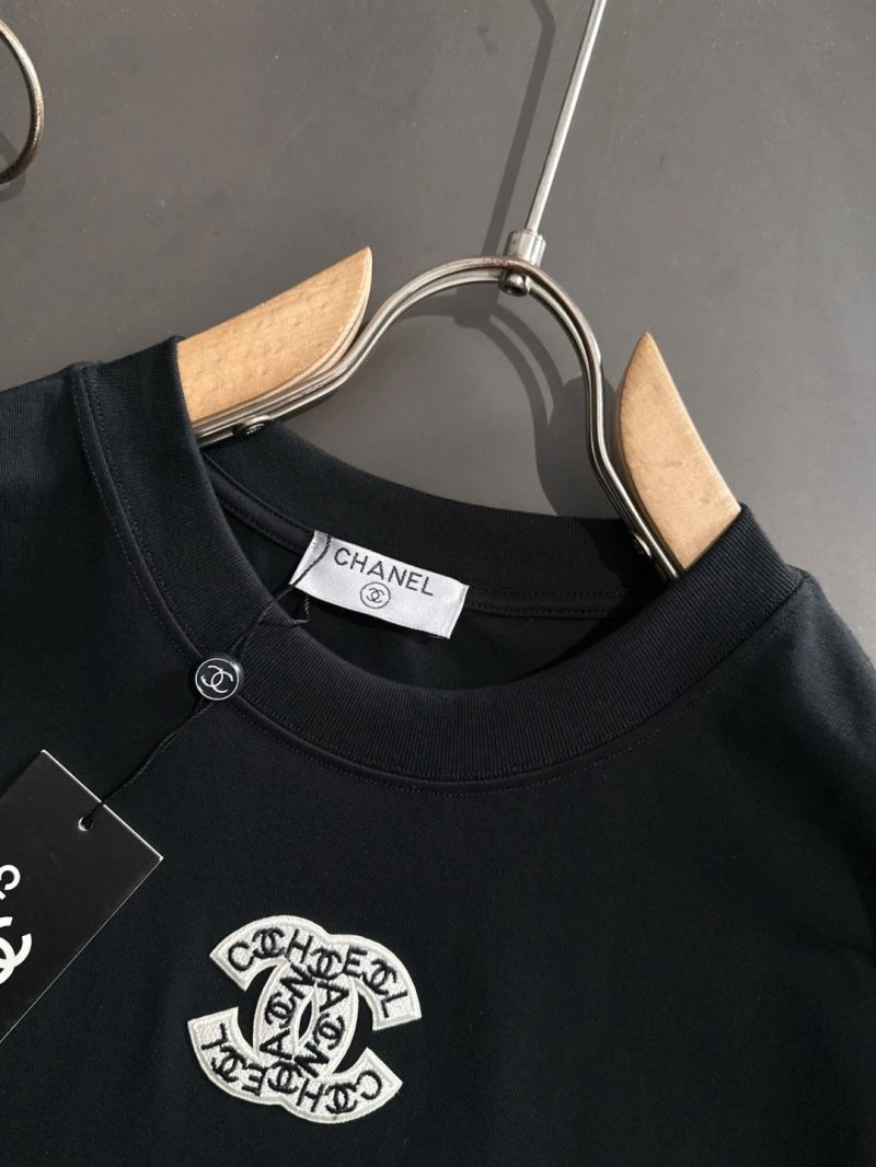 Bargain Chanel T-Shirts