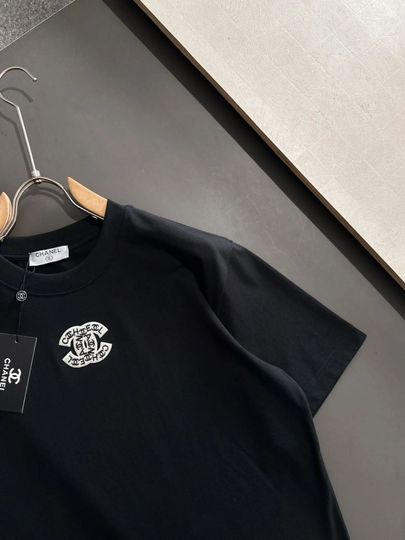 Bargain Chanel T-Shirts