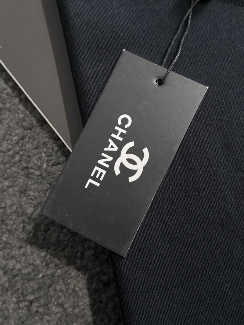 Bargain Chanel T-Shirts
