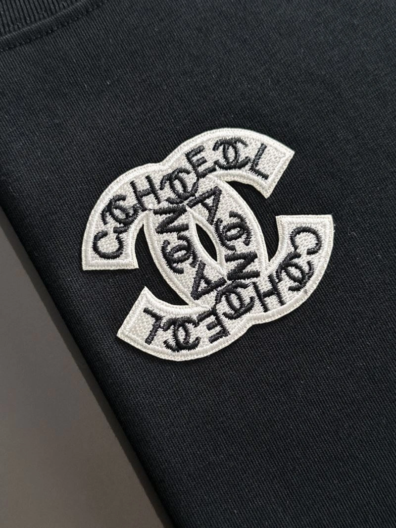 Bargain Chanel T-Shirts